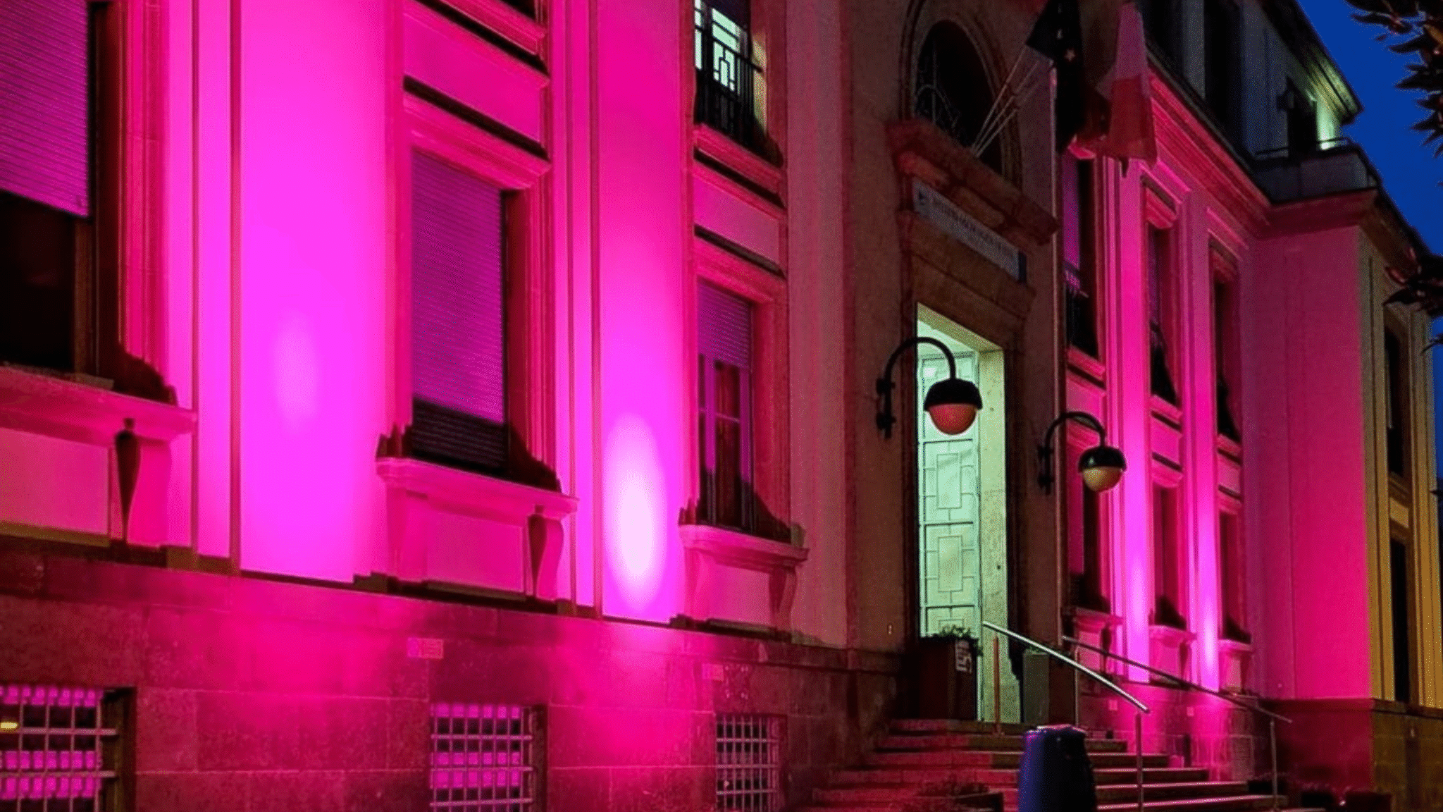 Ottobre rosa: lo IOV si accende di rosa per la prevenzione del tumore ...